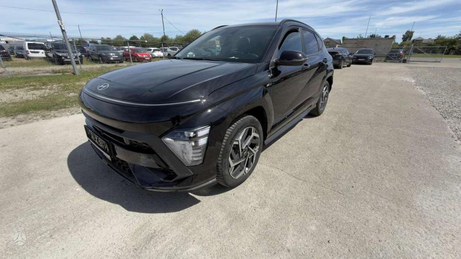 Black Hyundai Kona 2024 in Siauliai, with an engine capacity of 1.58 L and mileage of 41 thousand km for 19400 €, photo 9 on AUTOMOTO.COM.LV