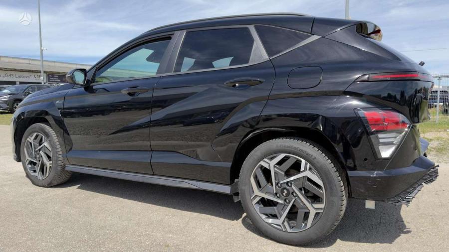 Melns Hyundai Kona 2024 Šauļi, ar dzinēja tilpumu 1.58 L un nobraukumu 41 tūkst. km par 19400 €, foto 7 vietnē AUTOMOTO.COM.LV