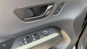 Melns Hyundai Kona 2024 Šauļi, ar dzinēja tilpumu 1.58 L un nobraukumu 41 tūkst. km par 19400 €, foto 41 vietnē AUTOMOTO.COM.LV