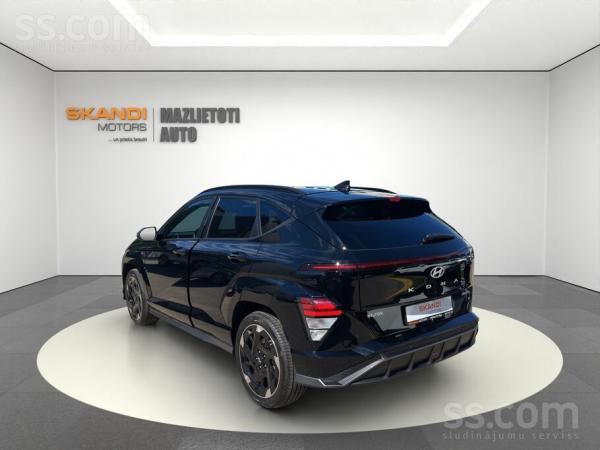 Black Hyundai Kona 2026 in Riga, with an engine capacity of 0.00 L and mileage of 0 thousand km for 43990 €, photo 4 on AUTOMOTO.COM.LV