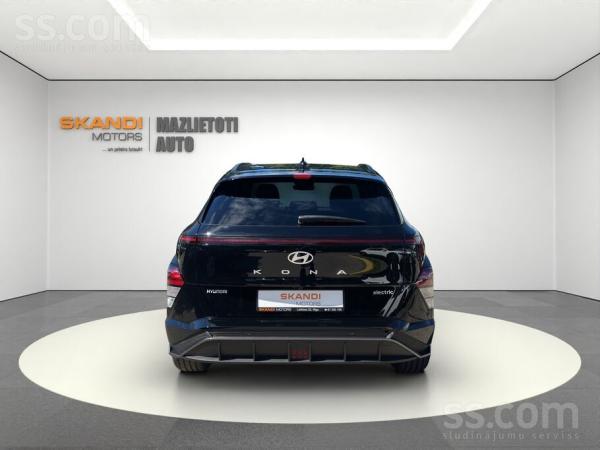 Black Hyundai Kona 2026 in Riga, with an engine capacity of 0.00 L and mileage of 0 thousand km for 43990 €, photo 5 on AUTOMOTO.COM.LV