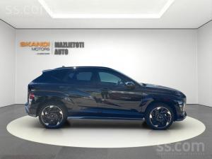 Black Hyundai Kona 2026 in Riga, with an engine capacity of 0.00 L and mileage of 0 thousand km for 43990 €, photo 8 on AUTOMOTO.COM.LV