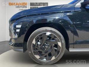 Black Hyundai Kona 2026 in Riga, with an engine capacity of 0.00 L and mileage of 0 thousand km for 43990 €, photo 19 on AUTOMOTO.COM.LV