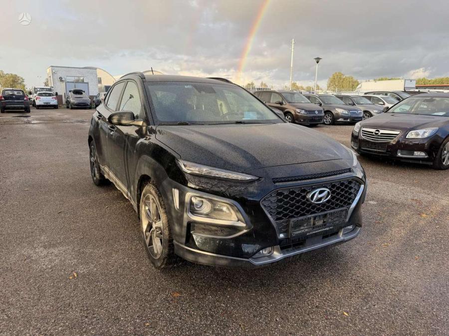 Melns Hyundai Kona 2018 Marijampole, ar dzinēja tilpumu 1.00 L un nobraukumu 216 tūkst. km par 7350 €, foto 1 vietnē AUTOMOTO.COM.LV