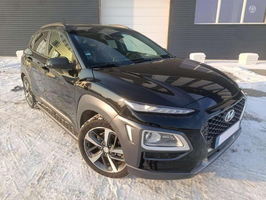 Black Hyundai Kona 2019 in Taurage, with an engine capacity of 1.00 L and mileage of 122 thousand km for 9799 €, photo 6 on AUTOMOTO.COM.LV