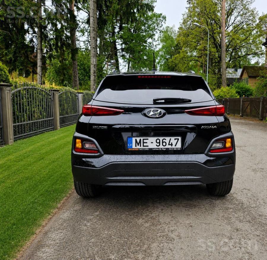 Melns Hyundai Kona 2019 Jūrmala, ar dzinēja tilpumu 1.60 L un nobraukumu 142 tūkst. km par 13500 €, foto 5 vietnē AUTOMOTO.COM.LV