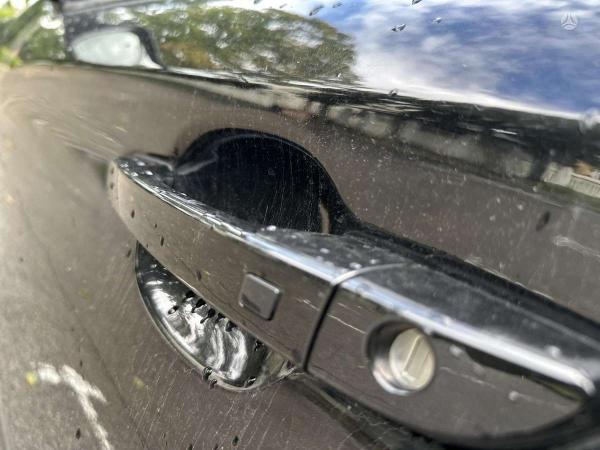 Black Hyundai Kona 2020 in Taurage, with an engine capacity of 1.60 L and mileage of 108 thousand km for 12300 €, photo 11 on AUTOMOTO.COM.LV