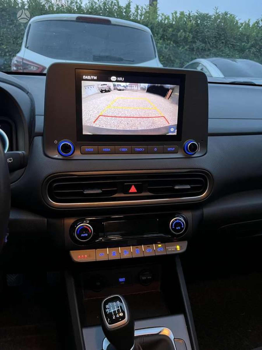 Black Hyundai Kona 2021 in Taurage, with an engine capacity of 1.60 L and mileage of 170 thousand km for 10200 €, photo 8 on AUTOMOTO.COM.LV