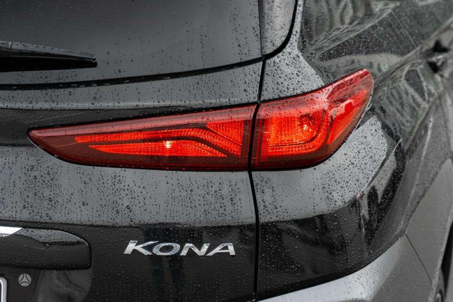 Melns Hyundai Kona 2021 Viļņa, ar dzinēja tilpumu 1.60 L un nobraukumu 84 tūkst. km par 15900 €, foto 15 vietnē AUTOMOTO.COM.LV