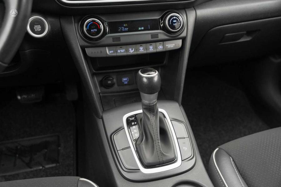 Melns Hyundai Kona 2021 Viļņa, ar dzinēja tilpumu 1.60 L un nobraukumu 84 tūkst. km par 15900 €, foto 24 vietnē AUTOMOTO.COM.LV