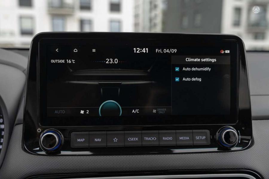 Melns Hyundai Kona 2021 Viļņa, ar dzinēja tilpumu 1.60 L un nobraukumu 84 tūkst. km par 15900 €, foto 28 vietnē AUTOMOTO.COM.LV
