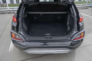 Melns Hyundai Kona 2021 Viļņa, ar dzinēja tilpumu 1.60 L un nobraukumu 84 tūkst. km par 15900 €, foto 32 vietnē AUTOMOTO.COM.LV