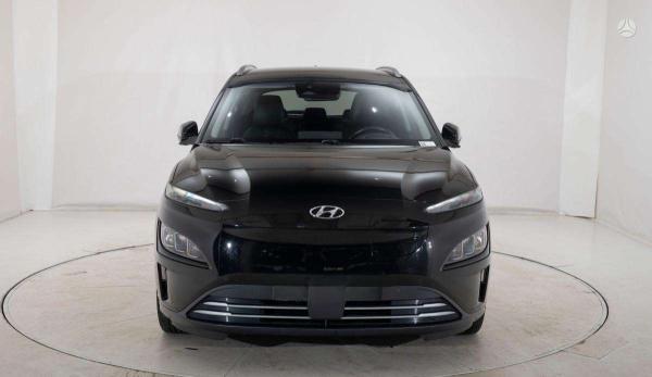 Black Hyundai Kona 2022 in Vilnius, with an engine capacity of 0.00 L and mileage of 133 thousand km for 16950 €, photo 2 on AUTOMOTO.COM.LV