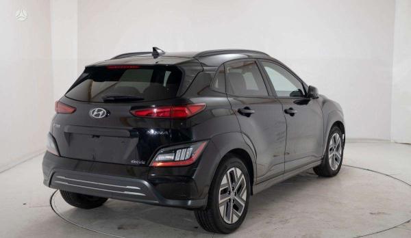 Black Hyundai Kona 2022 in Vilnius, with an engine capacity of 0.00 L and mileage of 133 thousand km for 16950 €, photo 5 on AUTOMOTO.COM.LV