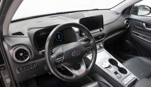 Black Hyundai Kona 2022 in Vilnius, with an engine capacity of 0.00 L and mileage of 133 thousand km for 16950 €, photo 8 on AUTOMOTO.COM.LV