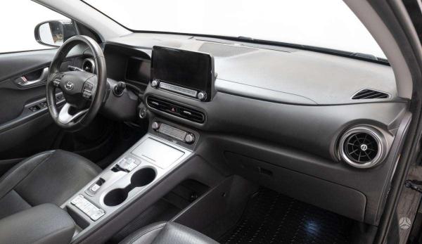 Black Hyundai Kona 2022 in Vilnius, with an engine capacity of 0.00 L and mileage of 133 thousand km for 16950 €, photo 10 on AUTOMOTO.COM.LV