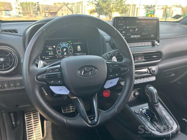 Melns Hyundai Kona 2024 Rīga, ar dzinēja tilpumu 2.00 L un nobraukumu 13 tūkst. km par 29200 €, foto 7 vietnē AUTOMOTO.COM.LV