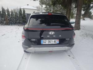 Melns Hyundai Kona 2024 Telšiai, ar dzinēja tilpumu 1.60 L un nobraukumu 16 tūkst. km par 10800 €, foto 5 vietnē AUTOMOTO.COM.LV