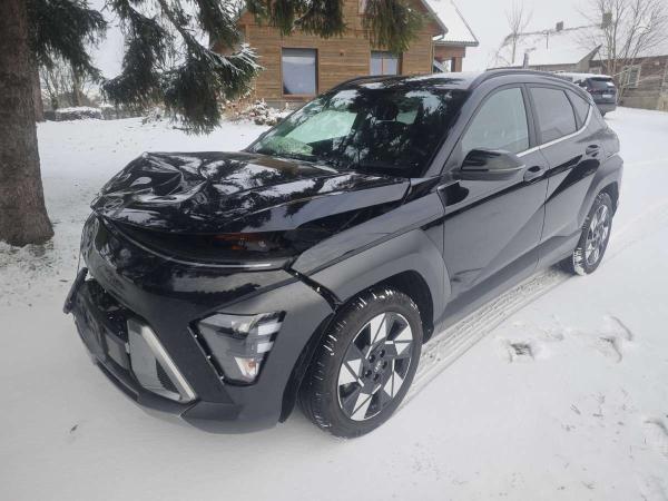Melns Hyundai Kona 2024 Telšiai, ar dzinēja tilpumu 1.60 L un nobraukumu 16 tūkst. km par 10800 €, foto 8 vietnē AUTOMOTO.COM.LV
