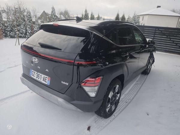 Melns Hyundai Kona 2024 Telšiai, ar dzinēja tilpumu 1.60 L un nobraukumu 16 tūkst. km par 10800 €, foto 9 vietnē AUTOMOTO.COM.LV