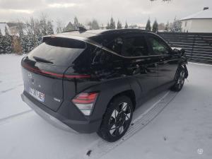 Melns Hyundai Kona 2024 Telšiai, ar dzinēja tilpumu 1.60 L un nobraukumu 16 tūkst. km par 10800 €, foto 10 vietnē AUTOMOTO.COM.LV