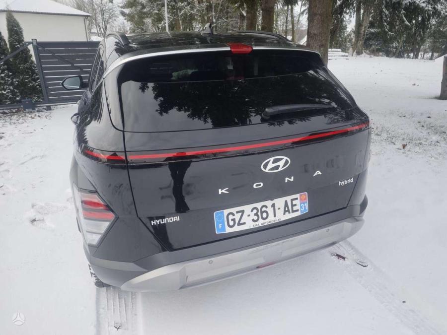Melns Hyundai Kona 2024 Telšiai, ar dzinēja tilpumu 1.60 L un nobraukumu 16 tūkst. km par 10800 €, foto 11 vietnē AUTOMOTO.COM.LV