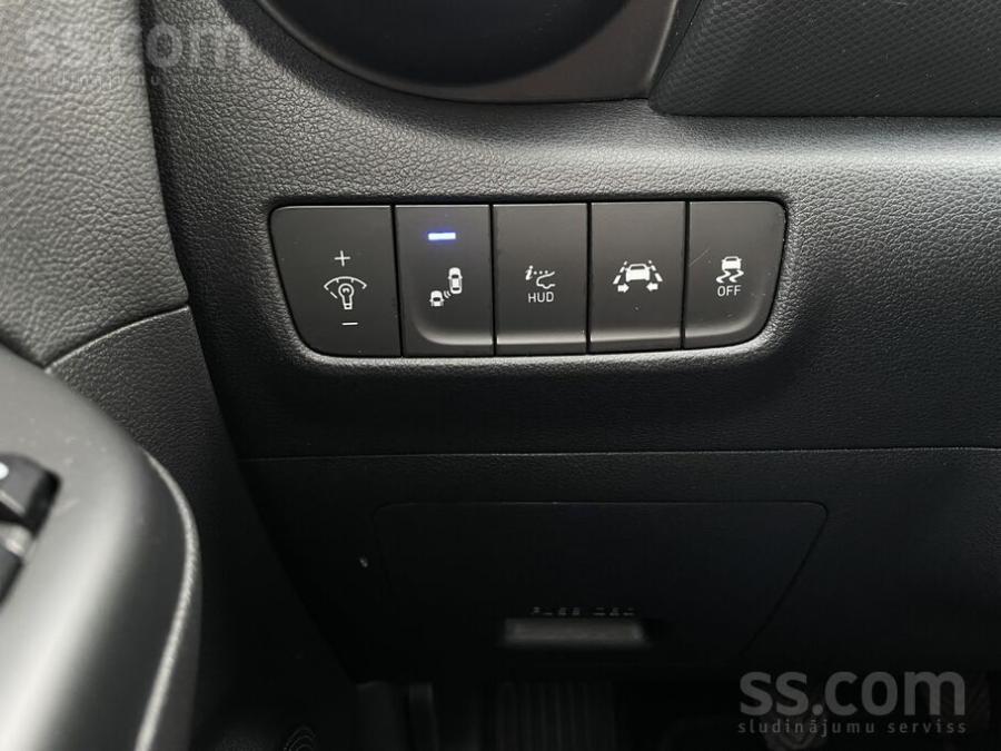 Zils Hyundai Kona 2017 Rīga, ar dzinēja tilpumu 1.00 L un nobraukumu 91 tūkst. km par 11600 €, foto 9 vietnē AUTOMOTO.COM.LV