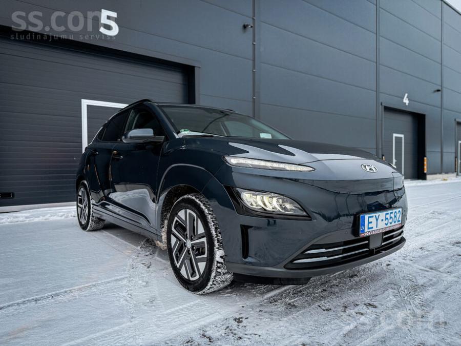 Zils Hyundai Kona 2021 Rīga, ar dzinēja tilpumu 0.00 L un nobraukumu 31 tūkst. km par 16490 €, foto 1 vietnē AUTOMOTO.COM.LV