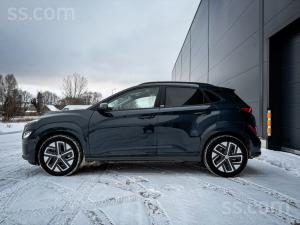 Zils Hyundai Kona 2021 Rīga, ar dzinēja tilpumu 0.00 L un nobraukumu 31 tūkst. km par 16490 €, foto 3 vietnē AUTOMOTO.COM.LV