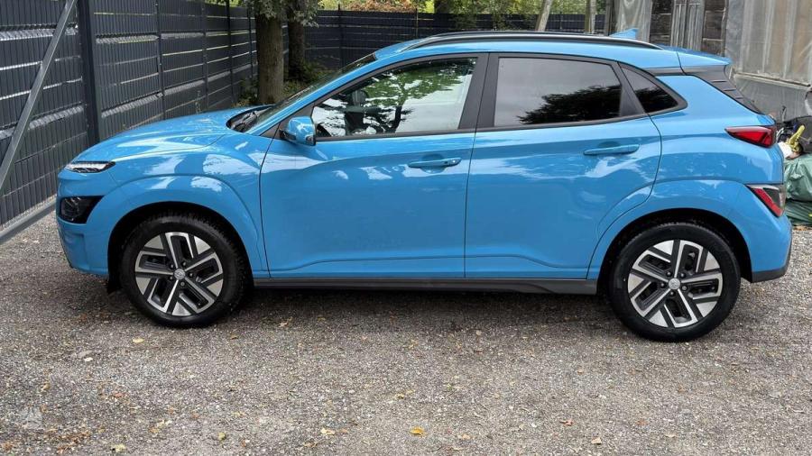 Zils Hyundai Kona 2021 Jonava, ar dzinēja tilpumu 0.00 L un nobraukumu 76 tūkst. km par 9650 €, foto 9 vietnē AUTOMOTO.COM.LV