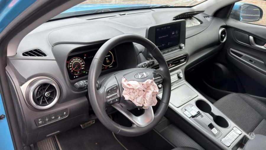 Zils Hyundai Kona 2021 Jonava, ar dzinēja tilpumu 0.00 L un nobraukumu 76 tūkst. km par 9650 €, foto 22 vietnē AUTOMOTO.COM.LV