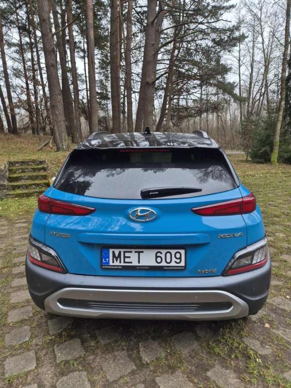 Blue Hyundai Kona 2022 in Vilnius, with an engine capacity of 1.60 L and mileage of 71 thousand km for 20500 €, photo 1 on AUTOMOTO.COM.LV