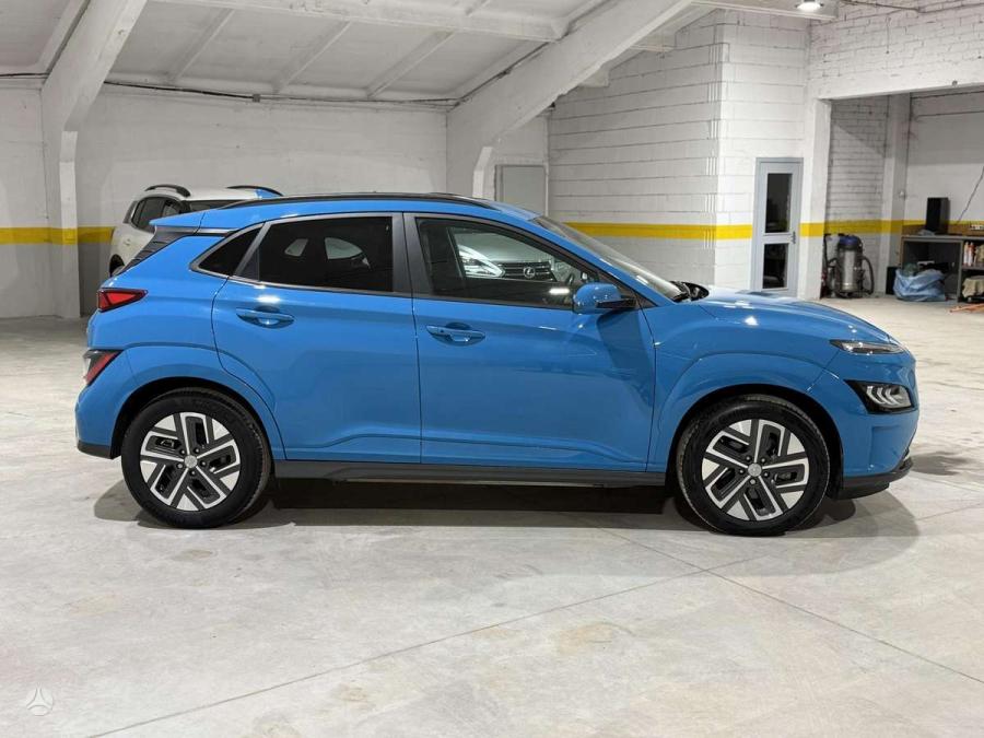 Zils Hyundai Kona 2022 Kauņa, ar dzinēja tilpumu 0.00 L un nobraukumu 43 tūkst. km par 16700 €, foto 3 vietnē AUTOMOTO.COM.LV