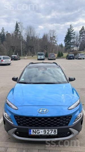 Blue Hyundai Kona 2022 in Ogre, with an engine capacity of 1.60 L and mileage of 45 thousand km for 15000 €, photo  on AUTOMOTO.COM.LV