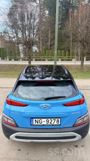 Blue Hyundai Kona 2022 in Ogre, with an engine capacity of 1.60 L and mileage of 45 thousand km for 15000 €, photo 3 on AUTOMOTO.COM.LV