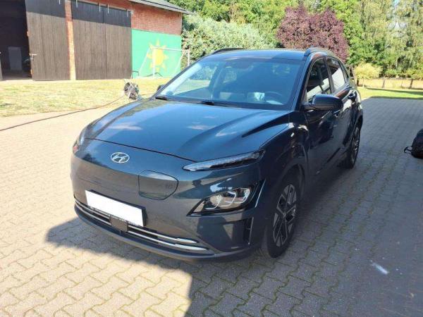Zils Hyundai Kona 2022 Viļņa, ar dzinēja tilpumu 0.00 L un nobraukumu 81 tūkst. km par 23900 €, foto 1 vietnē AUTOMOTO.COM.LV