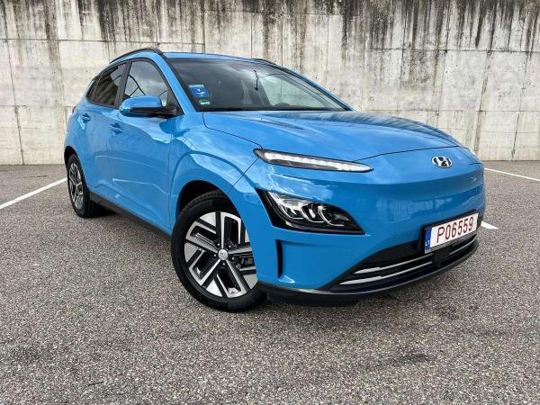 Hyundai Kona 2022 in Vilnius on AUTOMOTO.COM.LV Blue Hyundai Kona 2022 in Vilnius, with an engine capacity of 0.00 L and mileage of 41 thousand km for 18900 β¬, photo 5 on AUTOMOTO.COM.LV