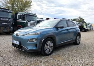 Blue Hyundai Kona 2019 in Riga, with an engine capacity of 1.00 L and mileage of 137 thousand km for 16900 €, photo  on AUTOMOTO.COM.LV