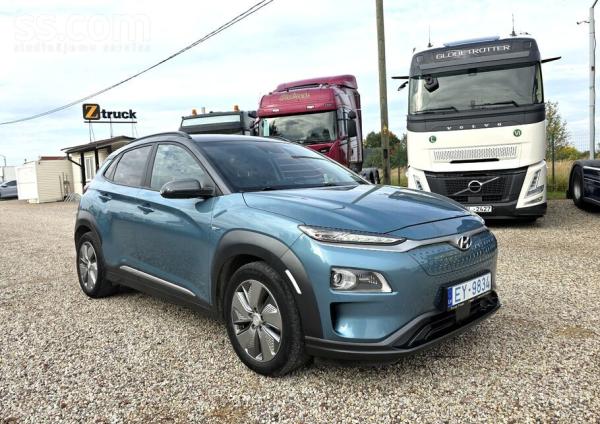 Blue Hyundai Kona 2019 in Riga, with an engine capacity of 1.00 L and mileage of 137 thousand km for 16900 €, photo 3 on AUTOMOTO.COM.LV