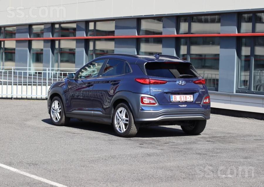 Blue Hyundai Kona 2020 in Riga, with an engine capacity of 1.60 L and mileage of 134 thousand km for 19980 €, photo 5 on AUTOMOTO.COM.LV