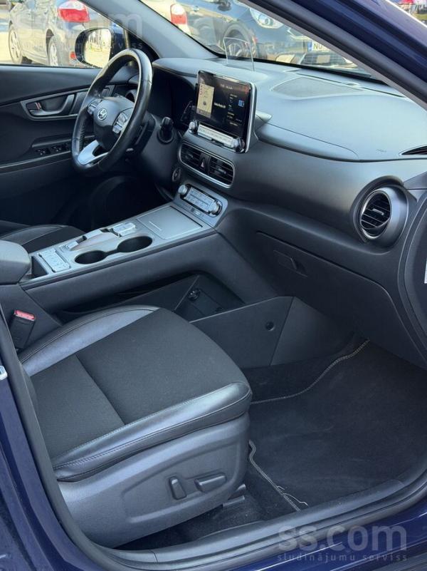 Blue Hyundai Kona 2020 in Riga, with an engine capacity of 1.60 L and mileage of 134 thousand km for 19980 €, photo 9 on AUTOMOTO.COM.LV