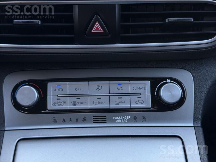Blue Hyundai Kona 2020 in Riga, with an engine capacity of 1.60 L and mileage of 134 thousand km for 19980 €, photo 15 on AUTOMOTO.COM.LV