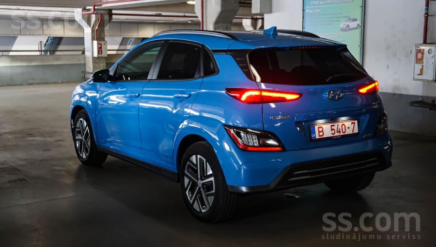 Zils Hyundai Kona 2021 Rīga, ar dzinēja tilpumu 0.00 L un nobraukumu 129 tūkst. km par 21950 €, foto 3 vietnē AUTOMOTO.COM.LV