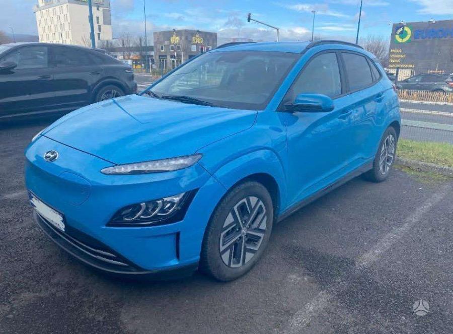 Blue Hyundai Kona 2022 in Silute, with an engine capacity of 0.00 L and mileage of 175 thousand km for 9900 €, photo 1 on AUTOMOTO.COM.LV