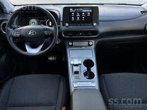 Blue Hyundai Kona 2022 in Riga, with an engine capacity of 1.00 L and mileage of 32 thousand km for 18450 €, photo 11 on AUTOMOTO.COM.LV