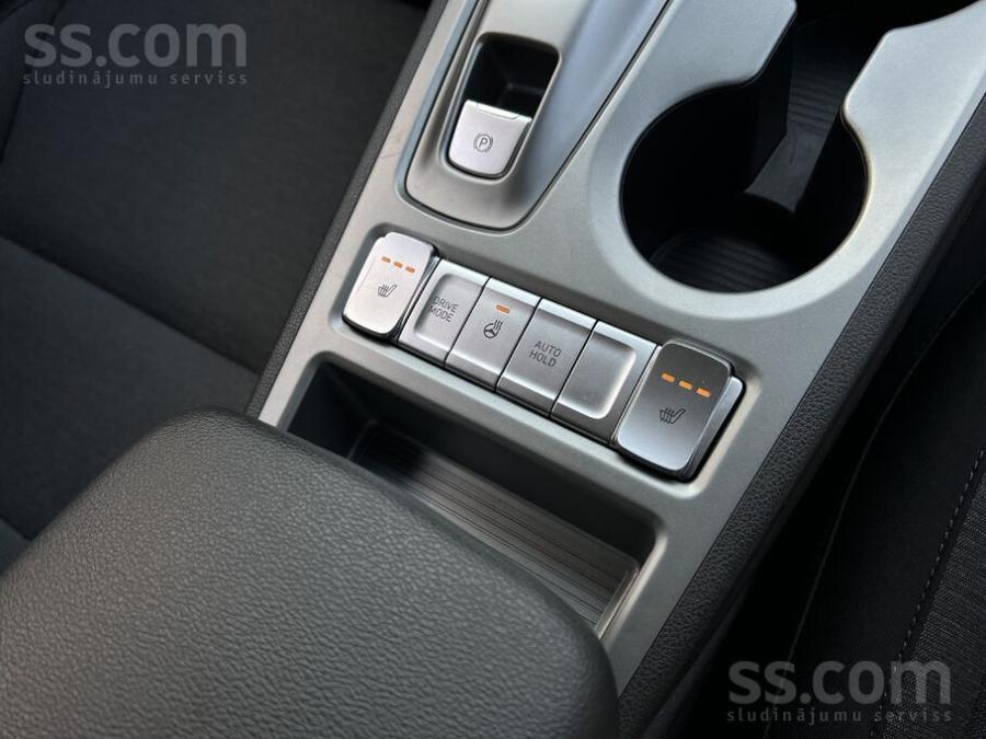 Blue Hyundai Kona 2022 in Riga, with an engine capacity of 1.00 L and mileage of 32 thousand km for 18450 €, photo 13 on AUTOMOTO.COM.LV