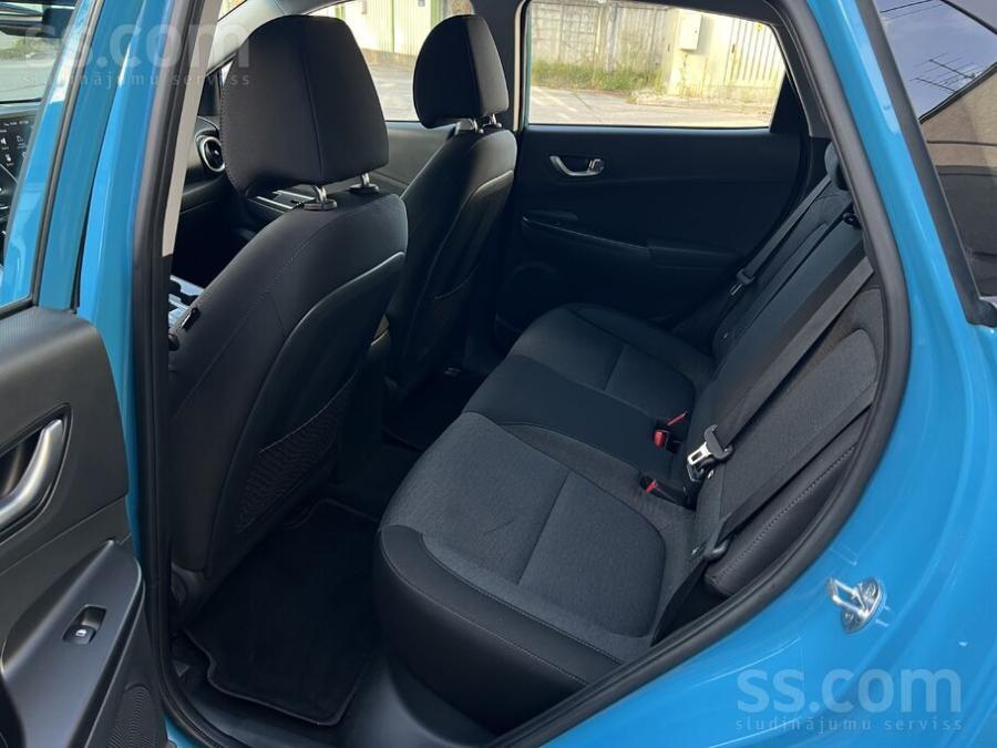 Blue Hyundai Kona 2022 in Riga, with an engine capacity of 1.00 L and mileage of 32 thousand km for 18450 €, photo 19 on AUTOMOTO.COM.LV