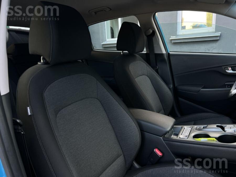 Blue Hyundai Kona 2022 in Riga, with an engine capacity of 1.00 L and mileage of 32 thousand km for 18450 €, photo 21 on AUTOMOTO.COM.LV