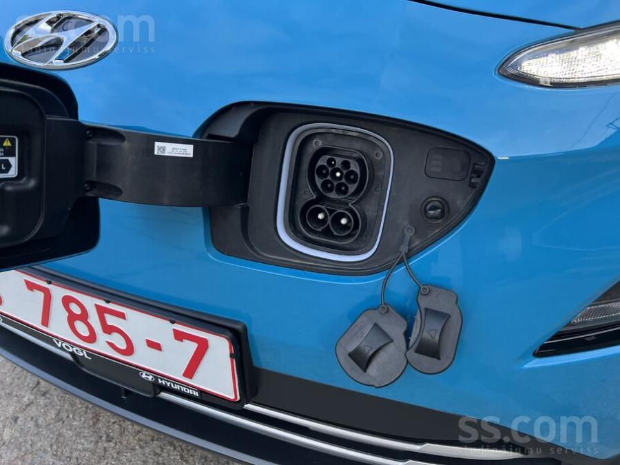 Blue Hyundai Kona 2022 in Riga, with an engine capacity of 1.00 L and mileage of 32 thousand km for 18450 €, photo 24 on AUTOMOTO.COM.LV
