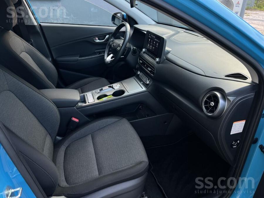 Blue Hyundai Kona 2022 in Riga, with an engine capacity of 1.00 L and mileage of 32 thousand km for 18450 €, photo 26 on AUTOMOTO.COM.LV